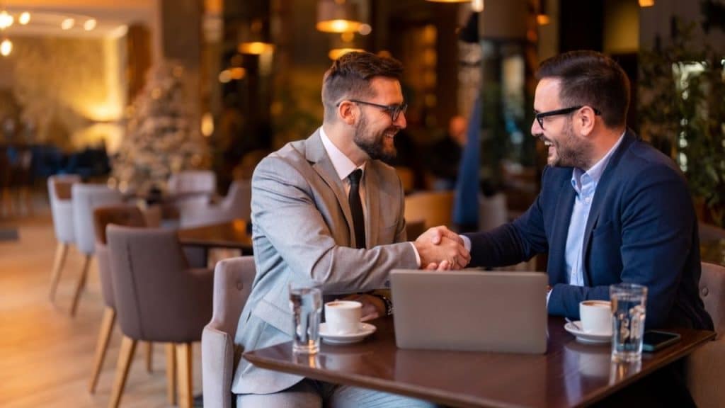 Writing Your Boss a Thank You Note for Lunch Overview